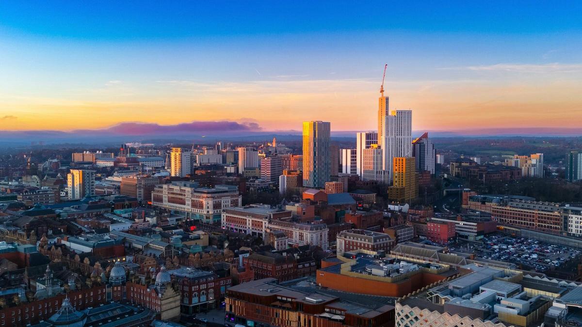 University of Leeds vs Leeds Beckett University | UniHomes