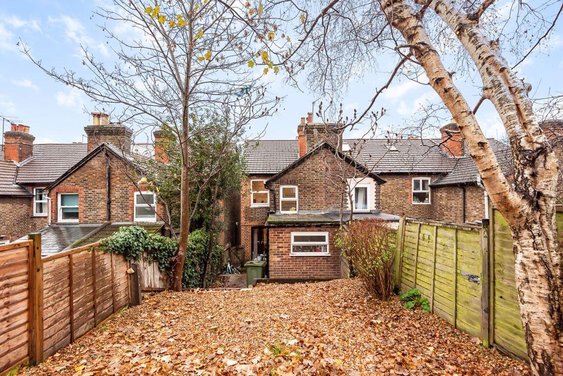 4 bedroom house for rent Walnut Tree Close, Surrey, GU1 4UQ | UniHomes