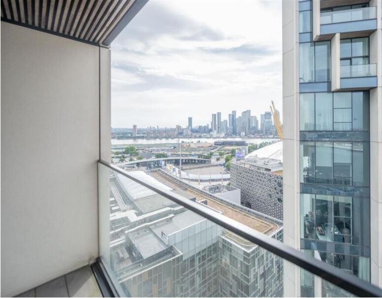 2 bedroom apartment for rent 8 Cutter Lane, London, SE10 0YX | UniHomes