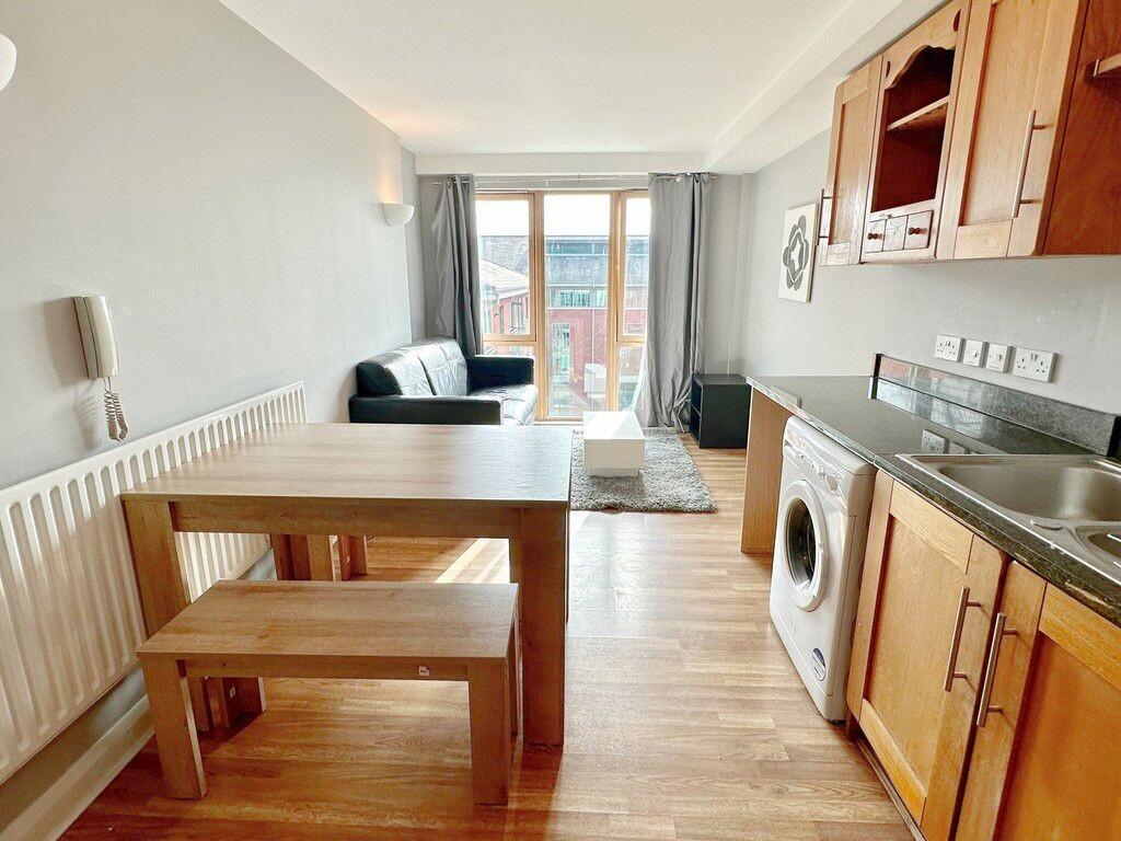 2 bedroom apartment for rent Raleigh Square, Nottingham, NG7 4DN | UniHomes