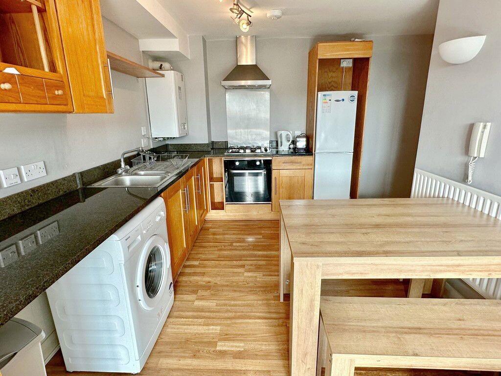 2 bedroom apartment for rent Raleigh Square, Nottingham, NG7 4DN | UniHomes