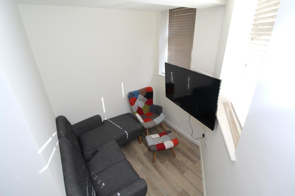 5 bedroom apartment for rent Bells Square Sheffield, S1 2FY | UniHomes
