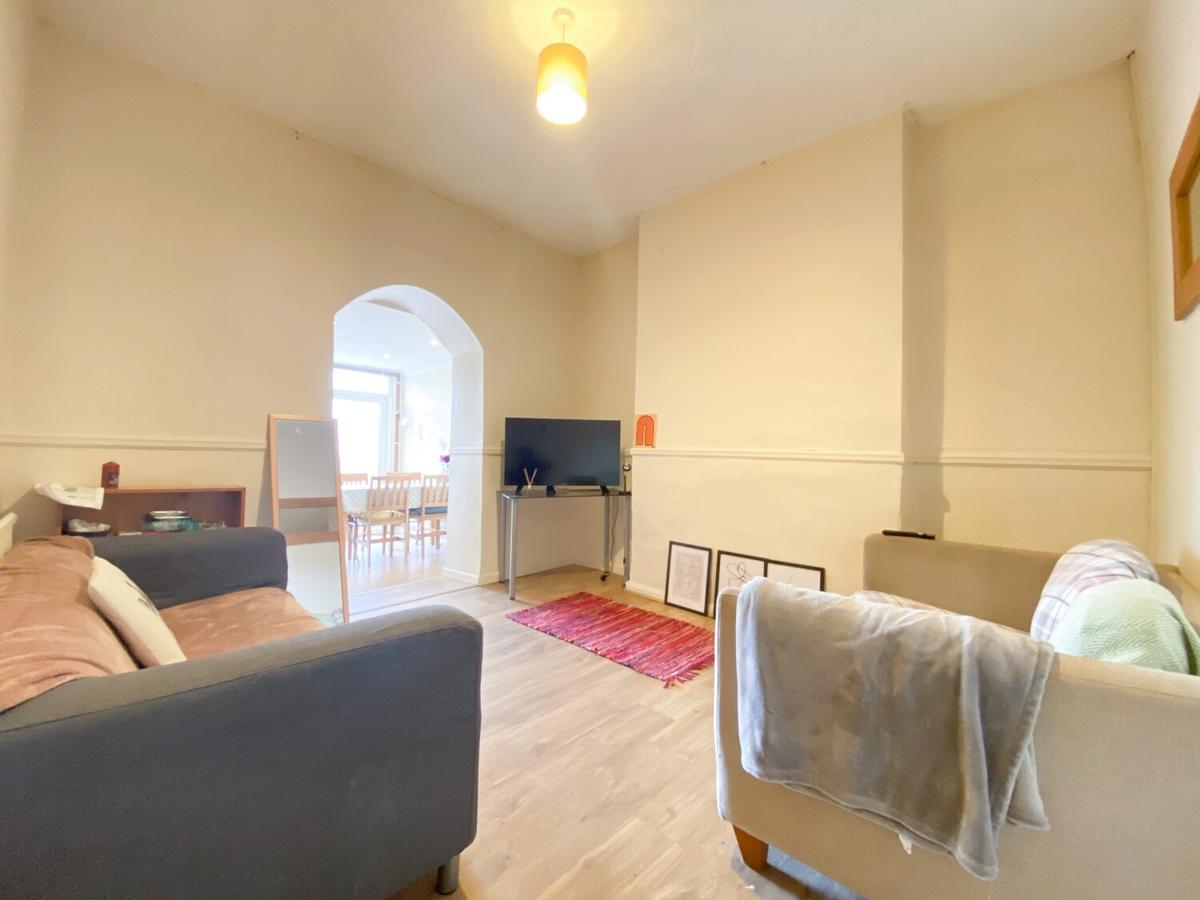 4 bedroom house for rent Cathays Terrace, Cardiff, CF24 4HT | UniHomes