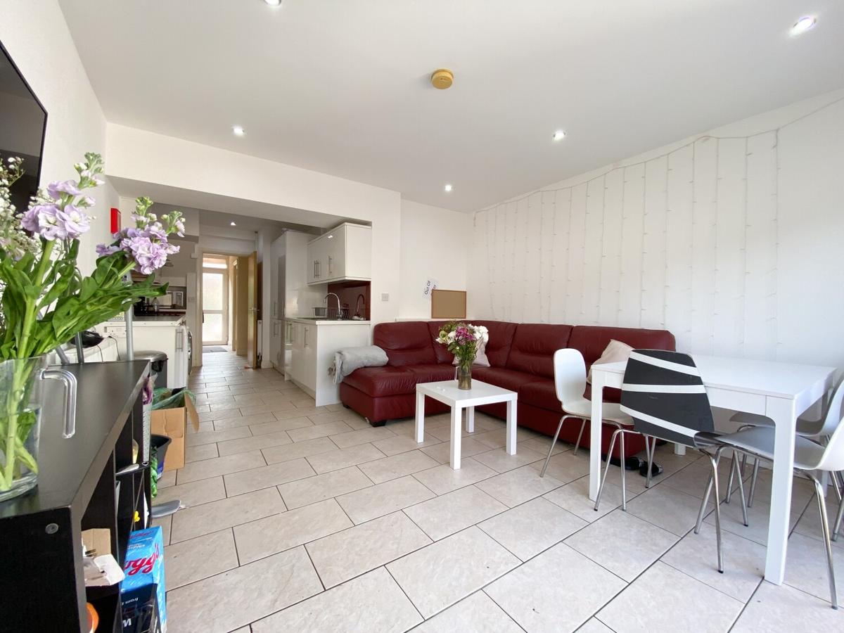 7 bedroom house for rent Maindy Road Cardiff, CF24 4HQ | UniHomes