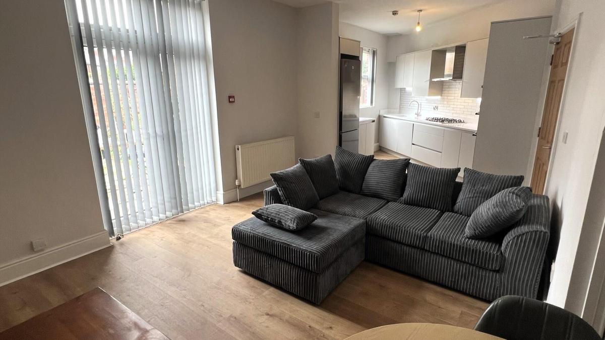 5 bedroom house for rent Dalton Avenue Manchester, M14 7NR | UniHomes