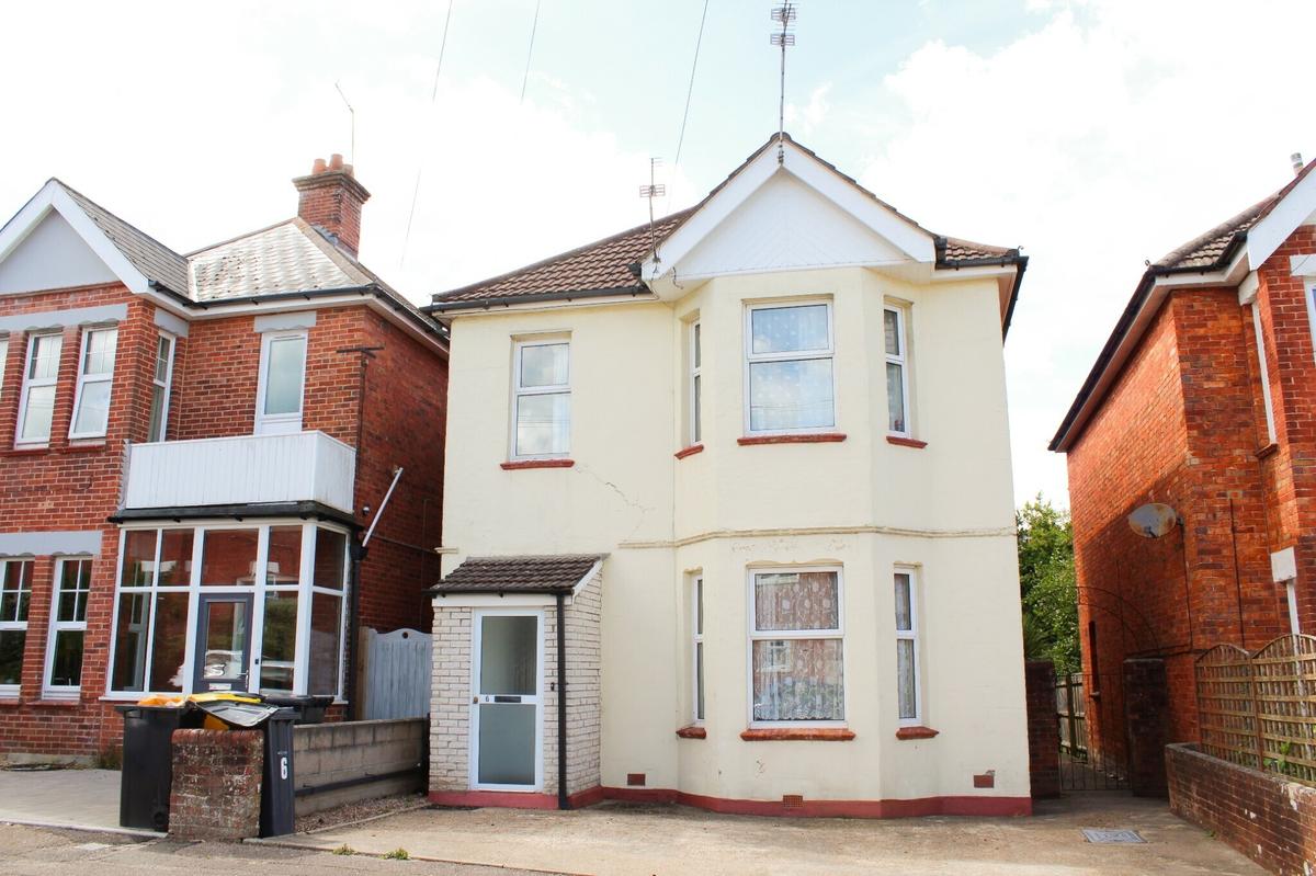 6 bedroom house for rent Frederica Road Bournemouth, BH9 2LZ | UniHomes