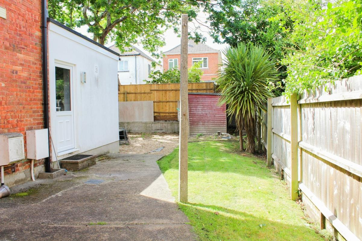 6 bedroom house for rent Frederica Road Bournemouth, BH9 2LZ | UniHomes