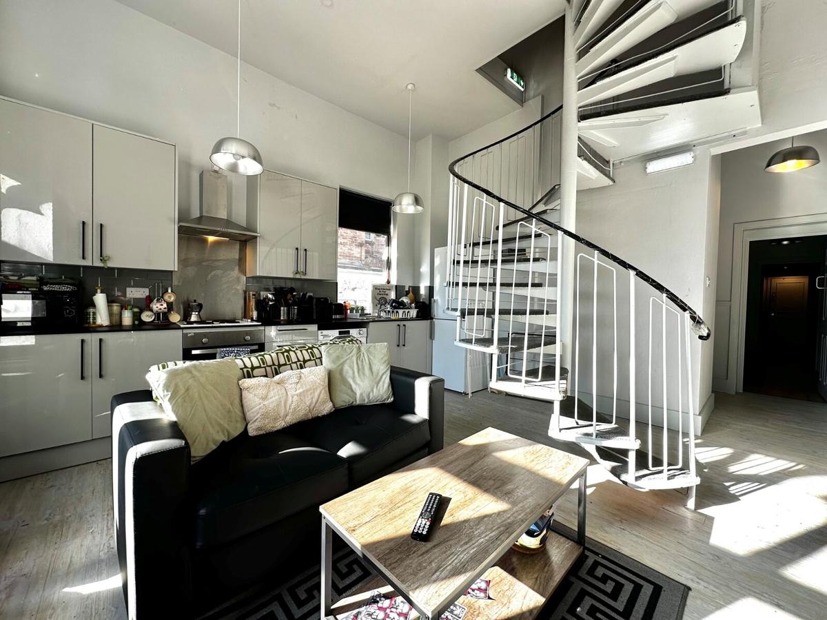 4 bedroom house for rent Cromwell Street Nottingham, NG7 4GJ | UniHomes