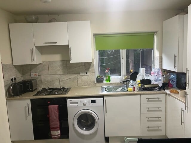 3 bedroom house for rent Fraser Road, Nottingham, NG2 2JZ | UniHomes