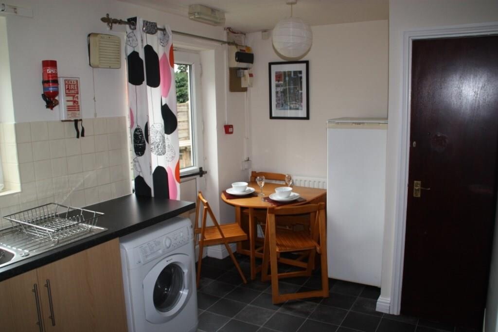 5 bedroom house for rent J J Thomson Mews Manchester, M14 6JT | UniHomes
