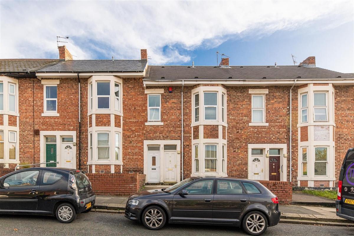 3 bedroom apartment for rent Stratford Grove West Newcastle, NE6 5BB ...