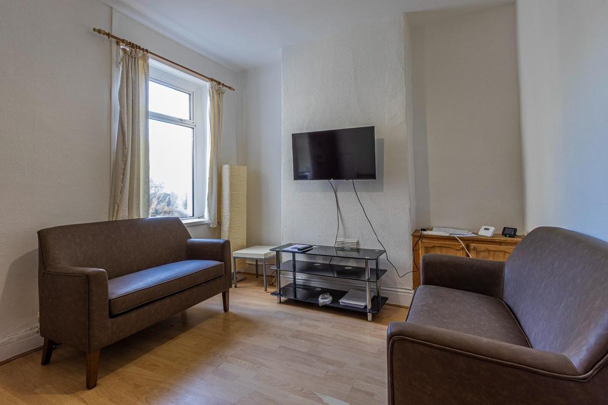 3 bedroom house for rent Hirwain Street Cardiff, CF24 4JG | UniHomes