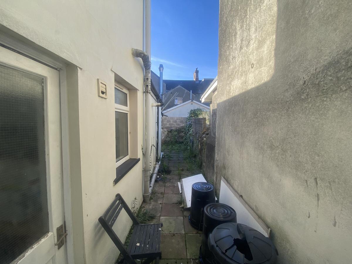 4 bedroom house for rent Rhymney Street, Cardiff, CF24 4DF | UniHomes