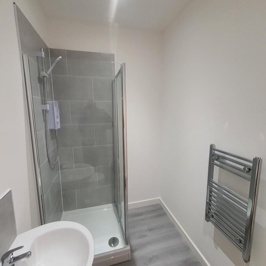 1 bedroom apartment for rent The Card House Bingley Road Bradford, BD9 ...