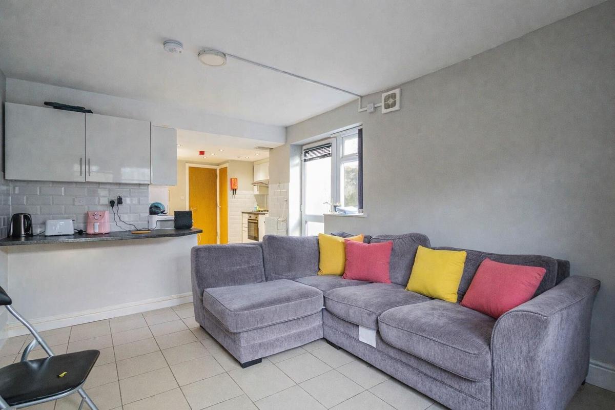 7 bedroom house for rent Merthyr Street Cardiff, CF24 4JL | UniHomes