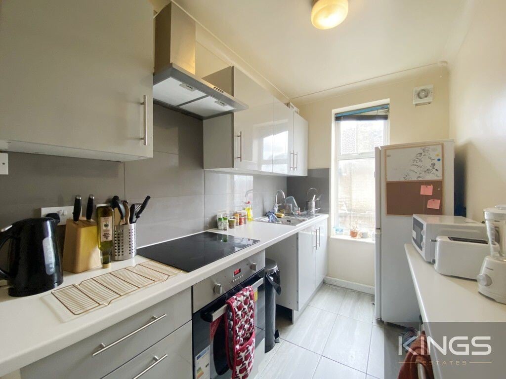 2 bedroom apartment for rent Highfield Lane, Southampton, SO17 1QD ...