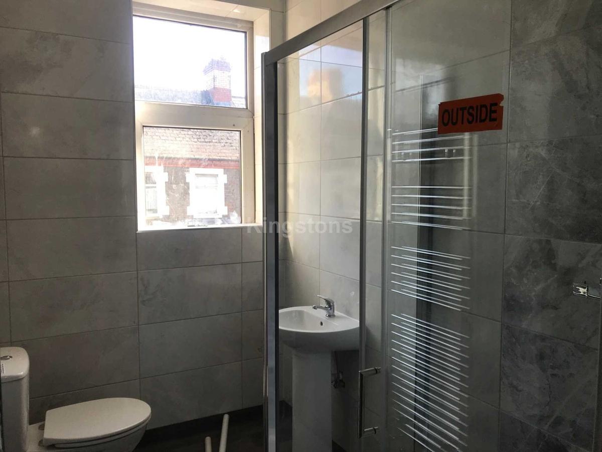 6 bedroom house for rent Mackintosh Place Roath Cardiff, CF24 4RL ...