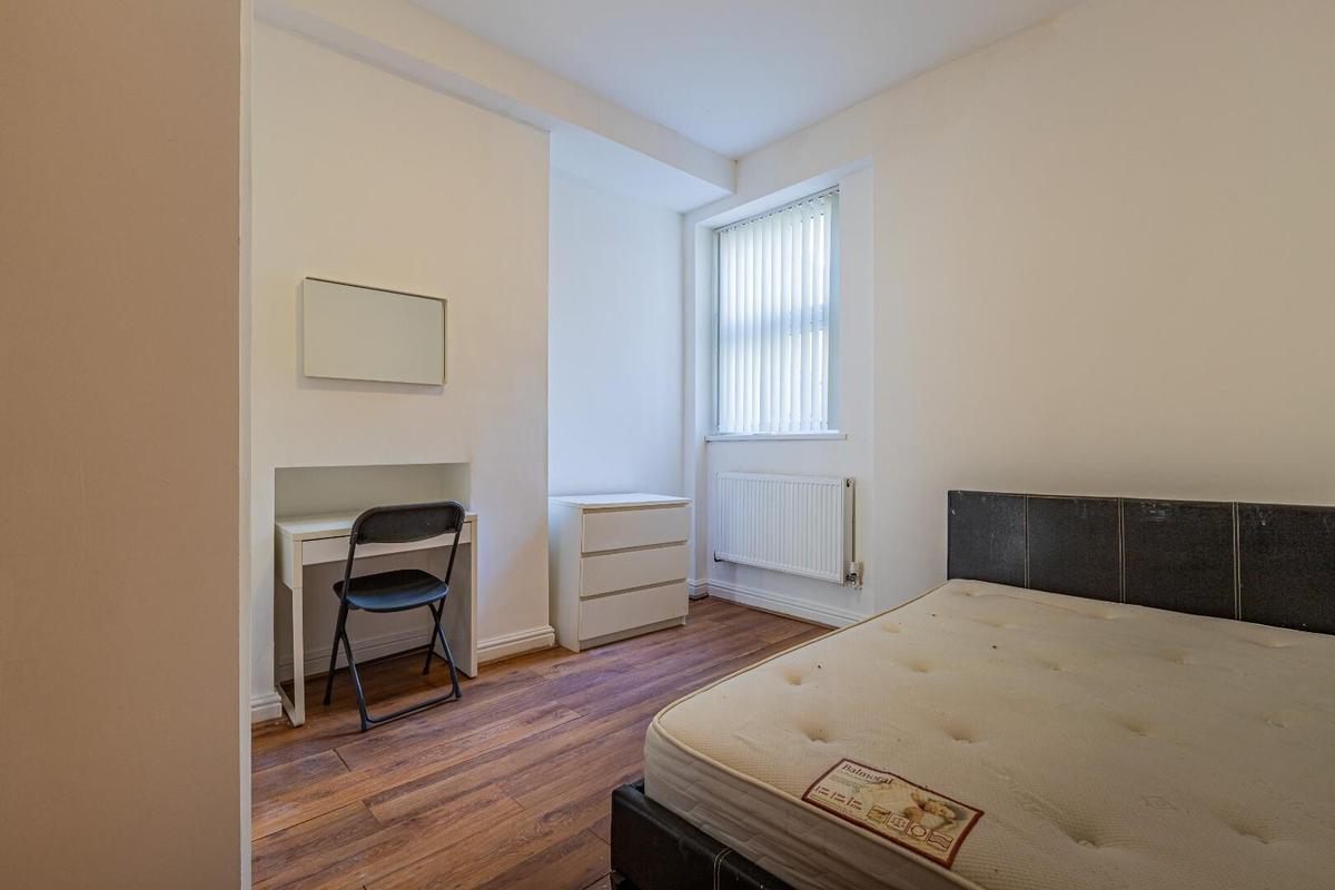 8 bedroom house for rent Colum Road, Cardiff, CF10 3EH | UniHomes