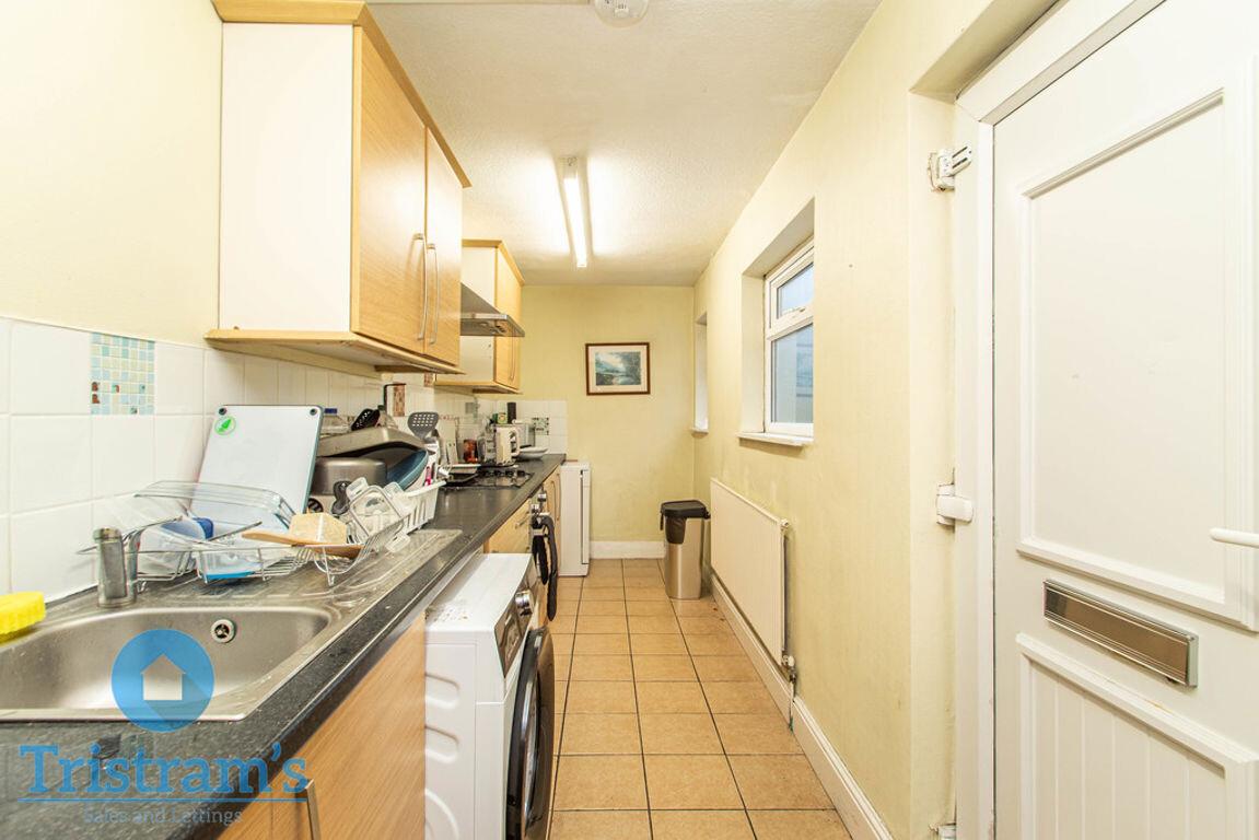 4 bedroom house for rent Beeston Road Nottingham, NG7 2JS | UniHomes