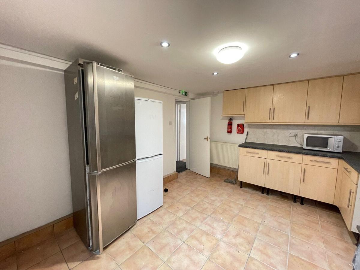 6 bedroom house for rent Manor Drive Leeds, LS6 1DE | UniHomes