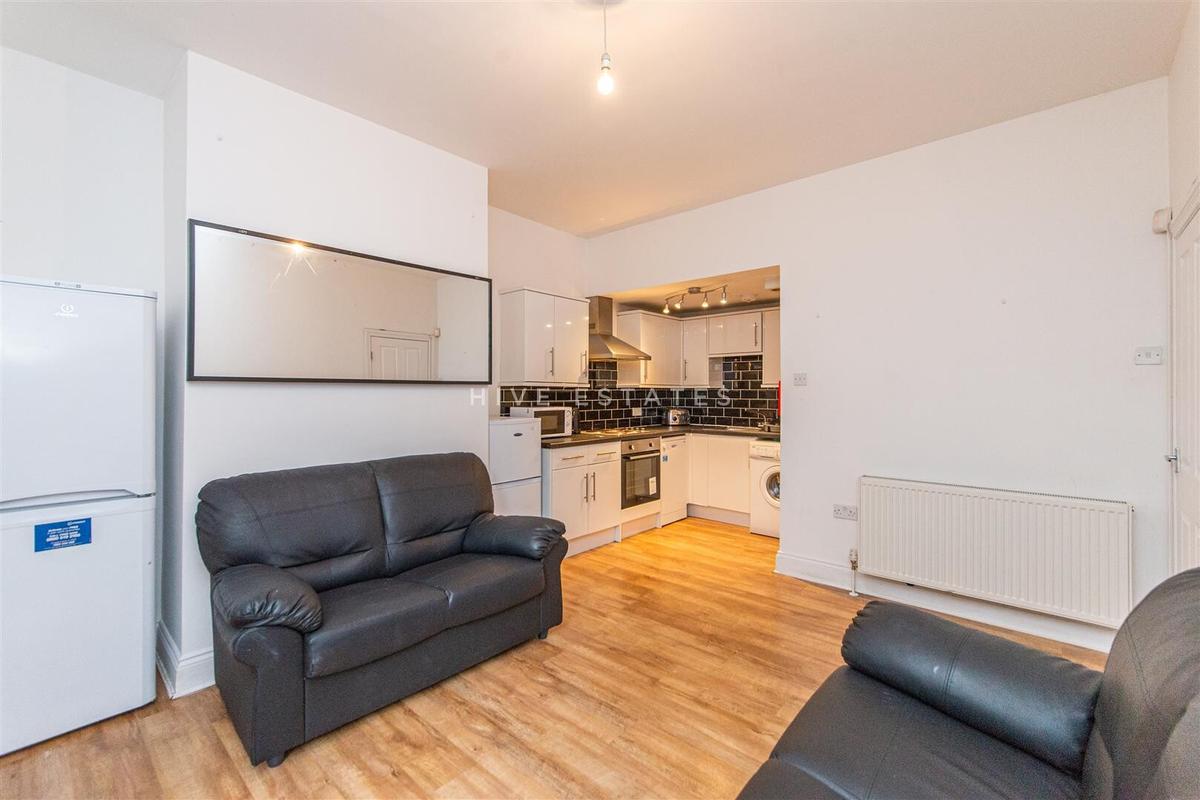 3 bedroom apartment for rent Greystoke Avenue, Newcastle, NE2 1PN ...