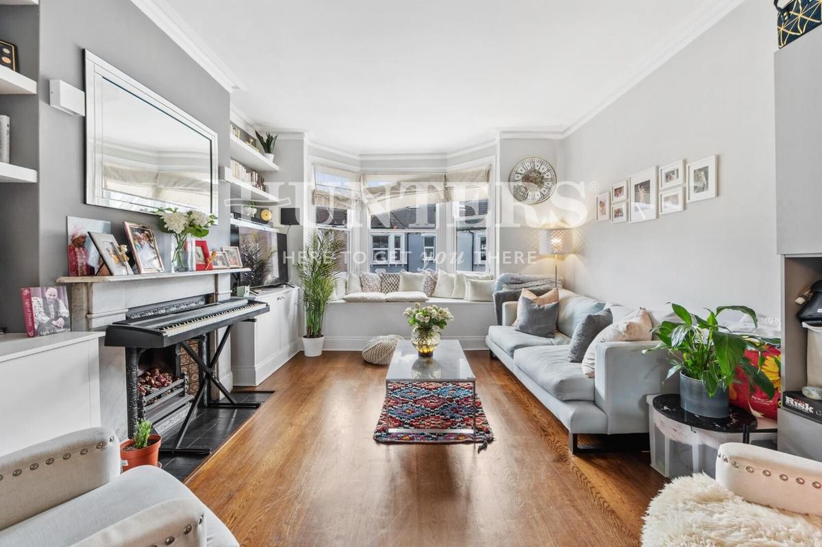 2 bedroom apartment for rent Sumatra Road London, NW6 1PG | UniHomes
