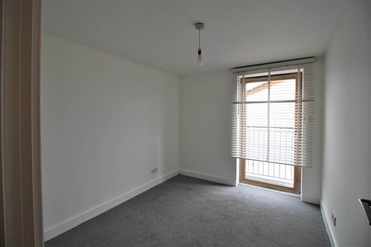 2 bedroom apartment for rent Lochburn Gate Glasgow, G20 0SN | UniHomes