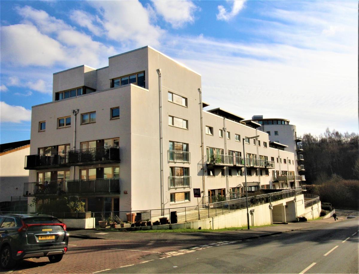 2 bedroom apartment for rent Lochburn Gate Glasgow, G20 0SN | UniHomes