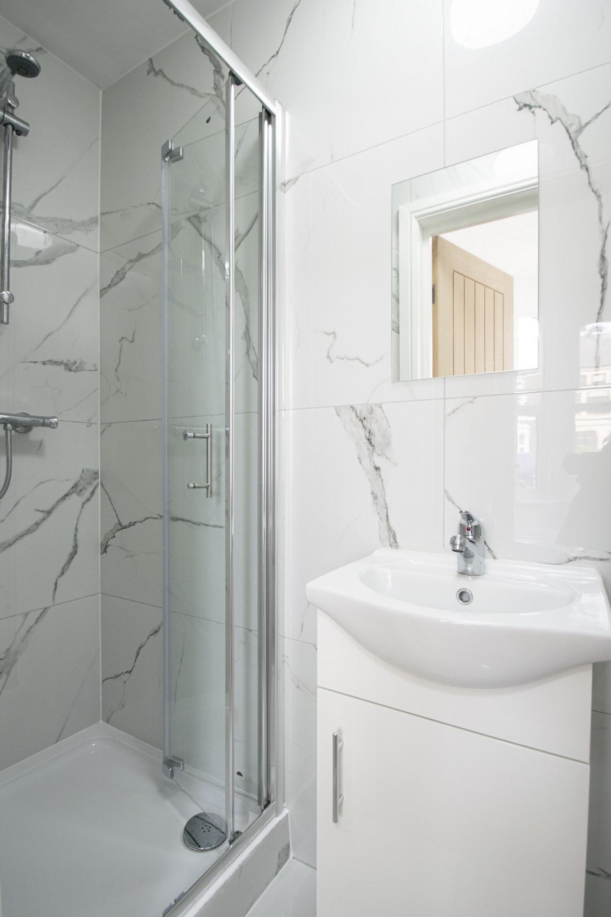 6 bedroom house for rent Splott Road, Cardiff, CF24 2DB | UniHomes