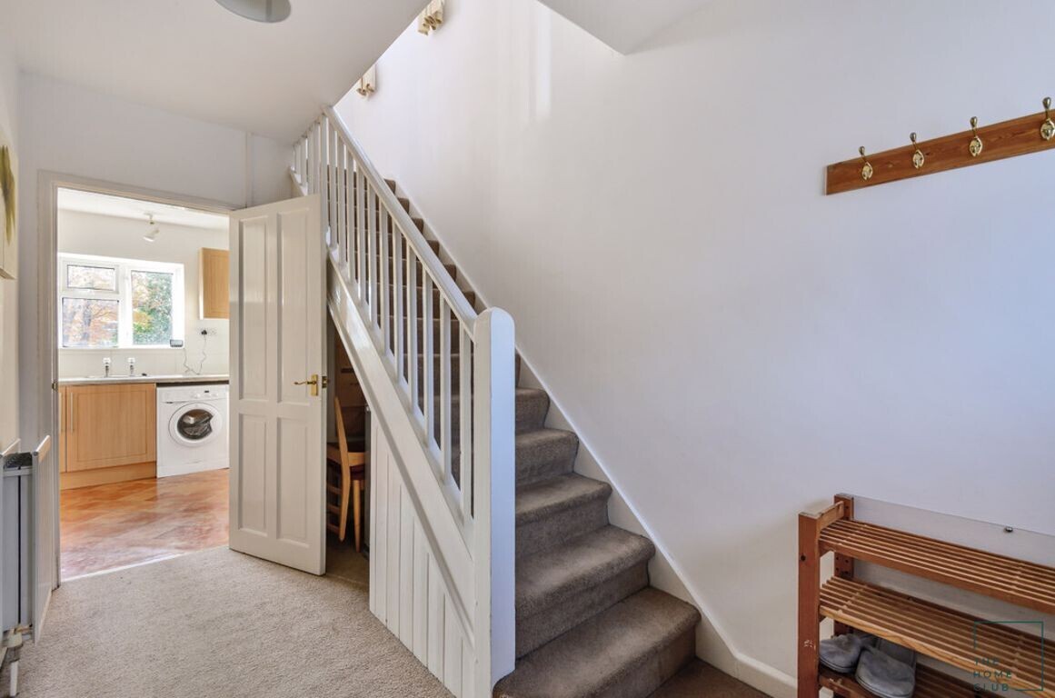 4 bedroom house for rent Cedar Way Surrey, GU1 1JH | UniHomes