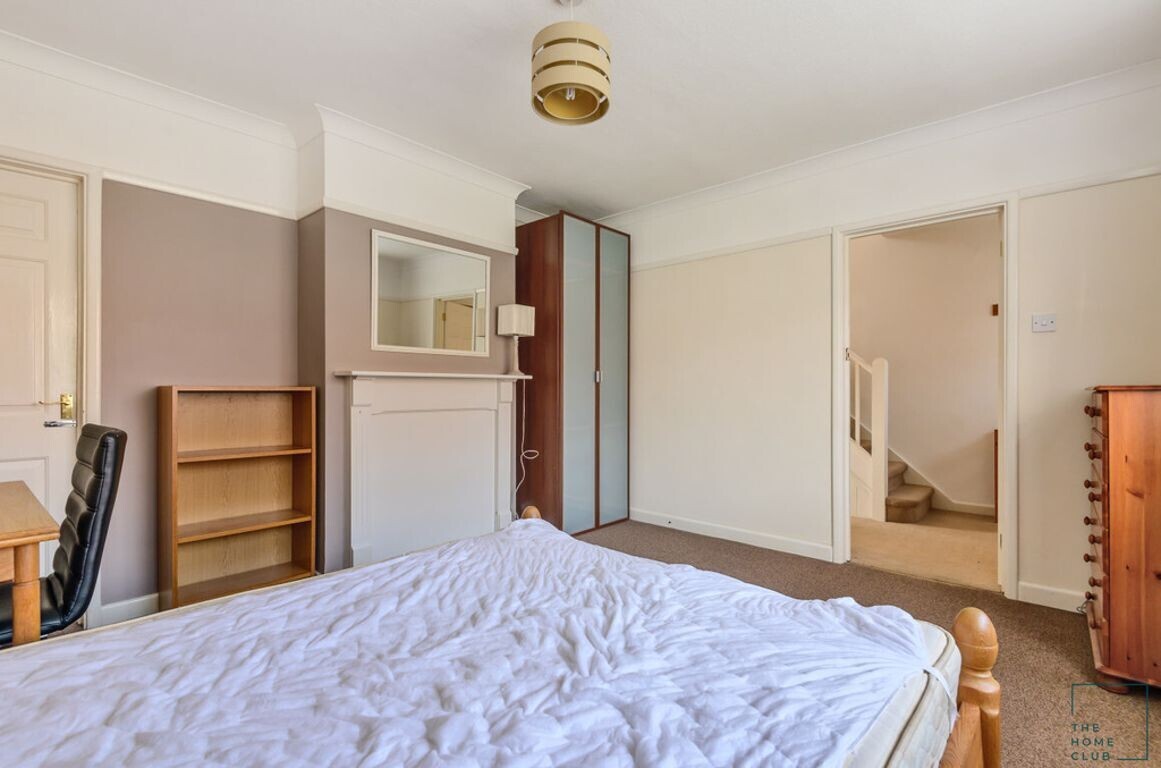 4 bedroom house for rent Cedar Way Surrey, GU1 1JH | UniHomes