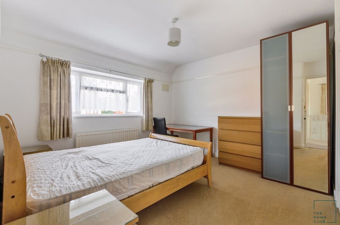 4 bedroom house for rent Cedar Way Surrey, GU1 1JH | UniHomes