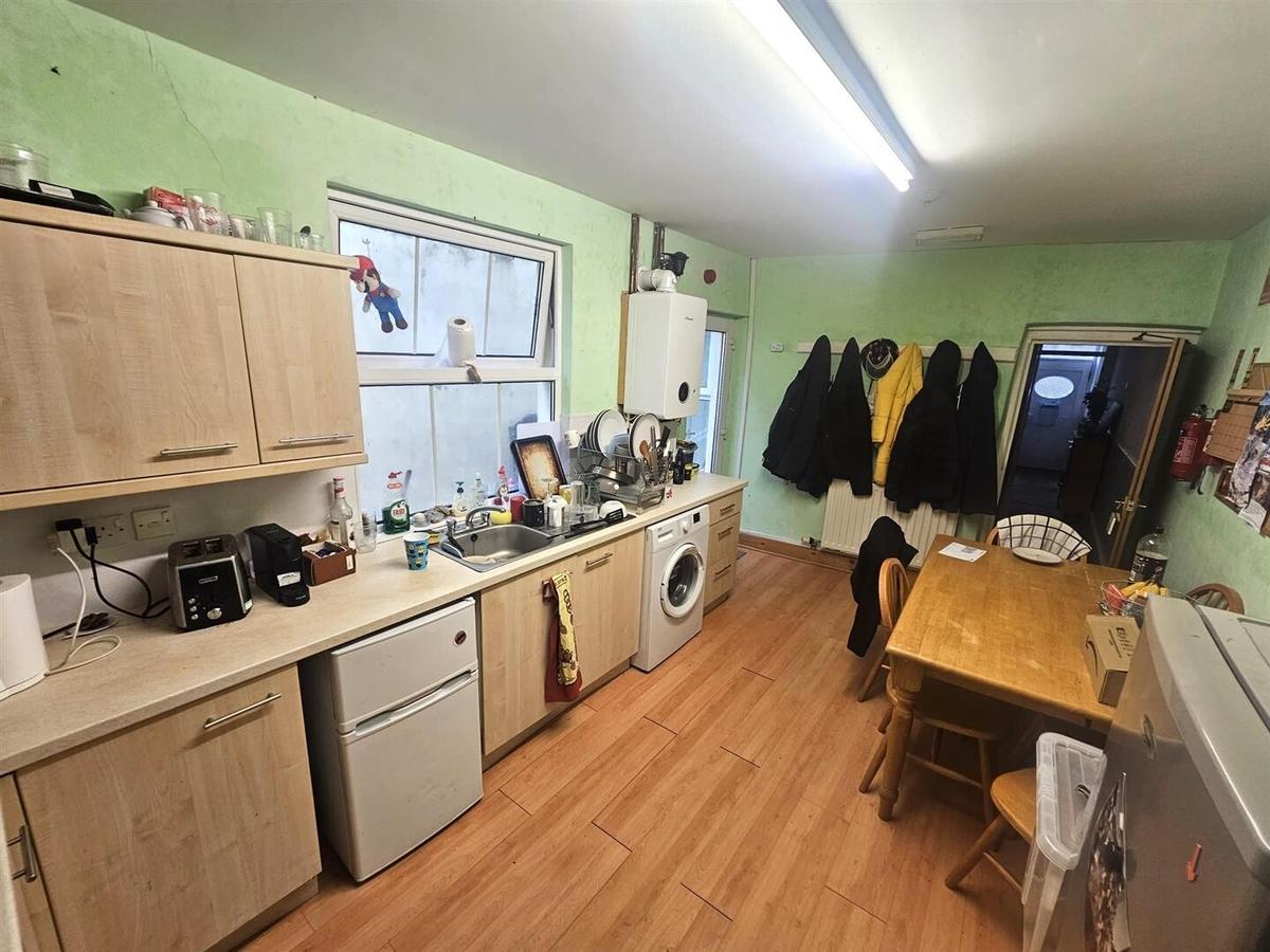 4 bedroom house for rent Grays Inn Road Aberystwyth, SY23 1QE | UniHomes