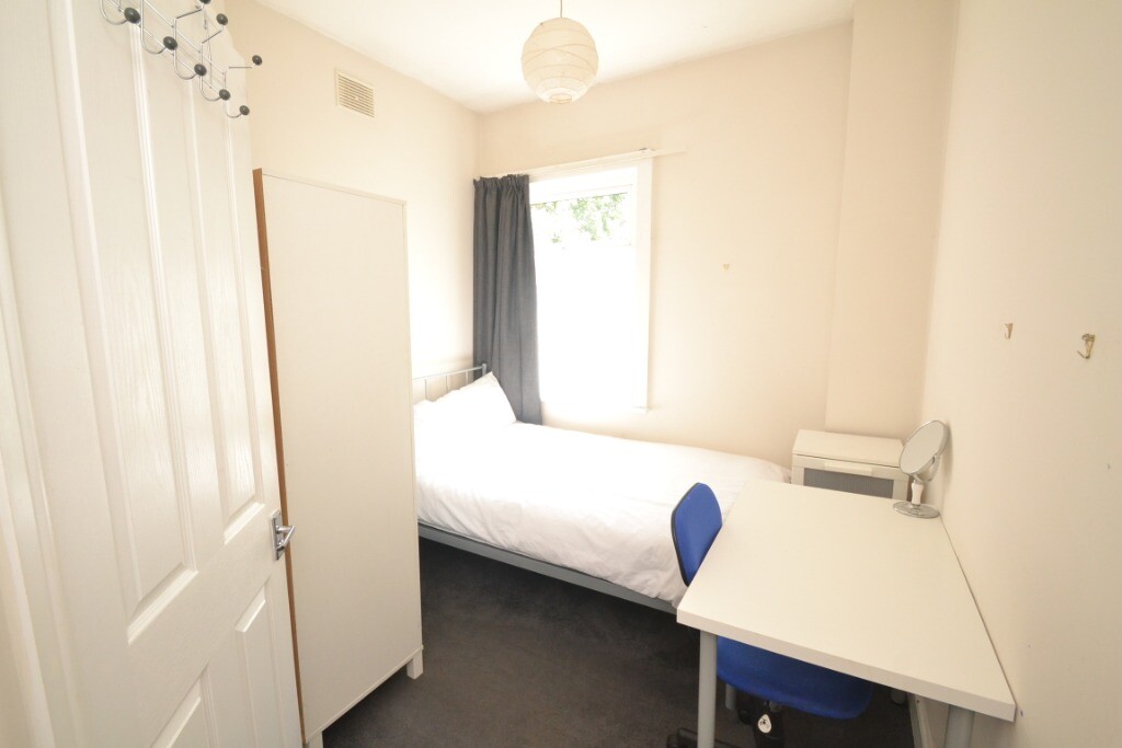 4 bedroom house for rent Whitby Road, Manchester, M14 6QL | UniHomes