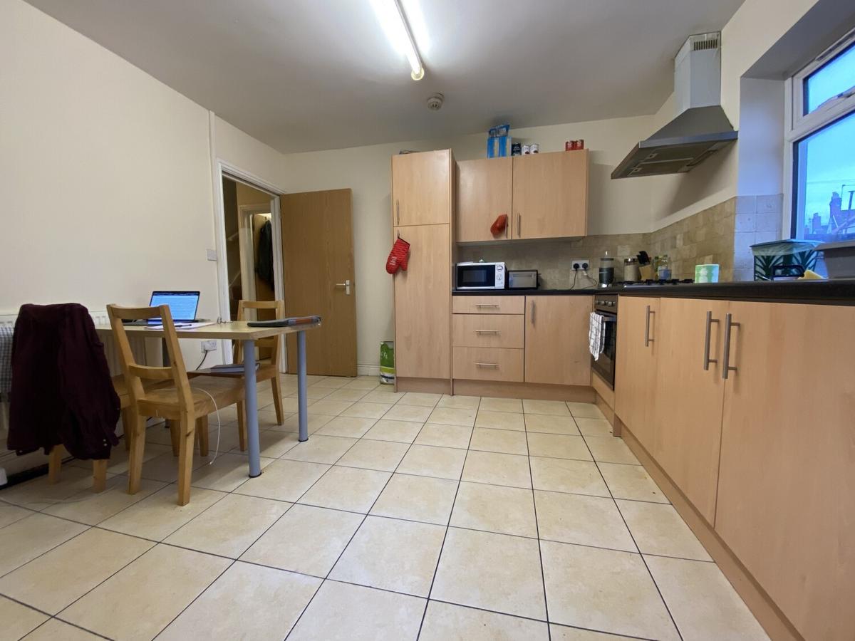 4 bedroom house for rent Maindy Road. Cathays Cardiff, CF24 4HP | UniHomes