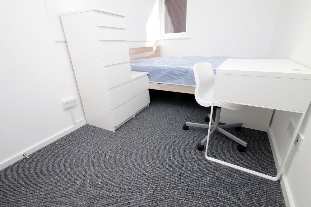 5 bedroom house for rent High Street St. Gregorys Canterbury, CT1 1BF ...