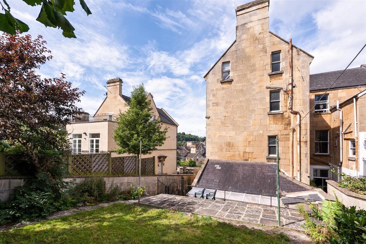 12 bedroom house for rent Lime Grove Bath, BA2 4HF | UniHomes
