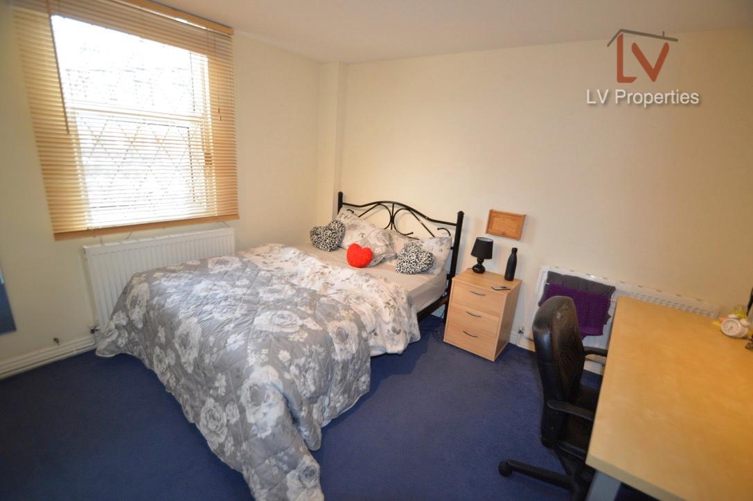 6 bedroom house for rent Ridgeway Terrace, Leeds, LS6 2HU | UniHomes