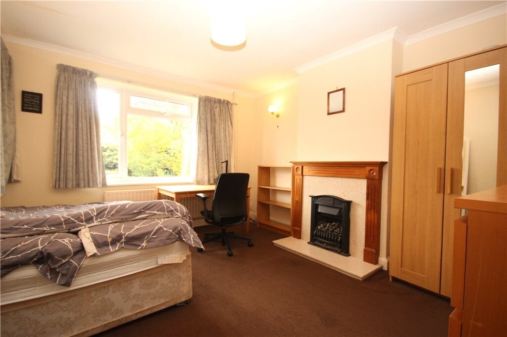 5 bedroom house for rent Manor Road Surrey, GU2 9NQ | UniHomes