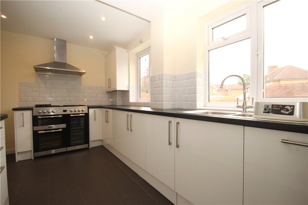 5 bedroom house for rent Manor Road Surrey, GU2 9NQ | UniHomes