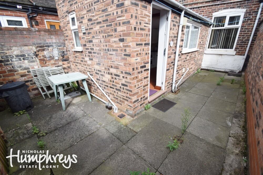 4 Bedroom House For Rent Queen Anne Street Stoke On Trent St4 2eq