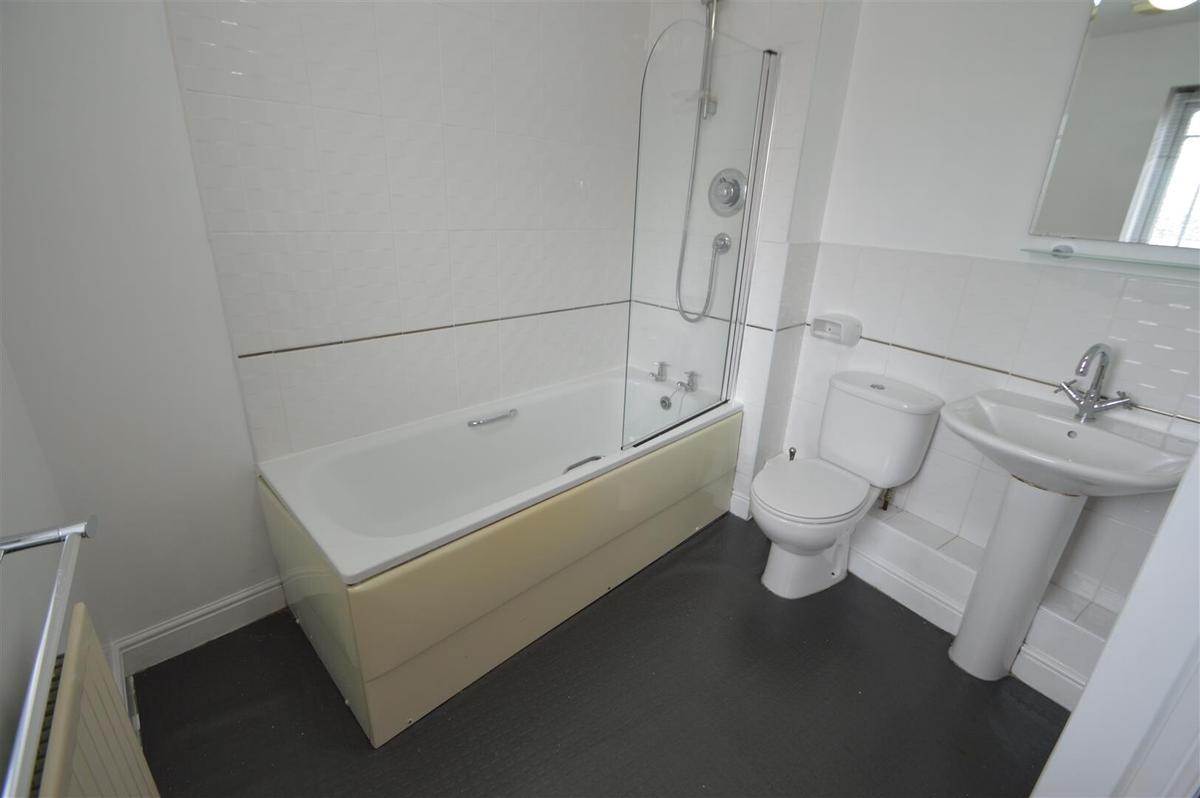 4 bedroom house for rent Drayton Street Manchester, M15 5LL | UniHomes