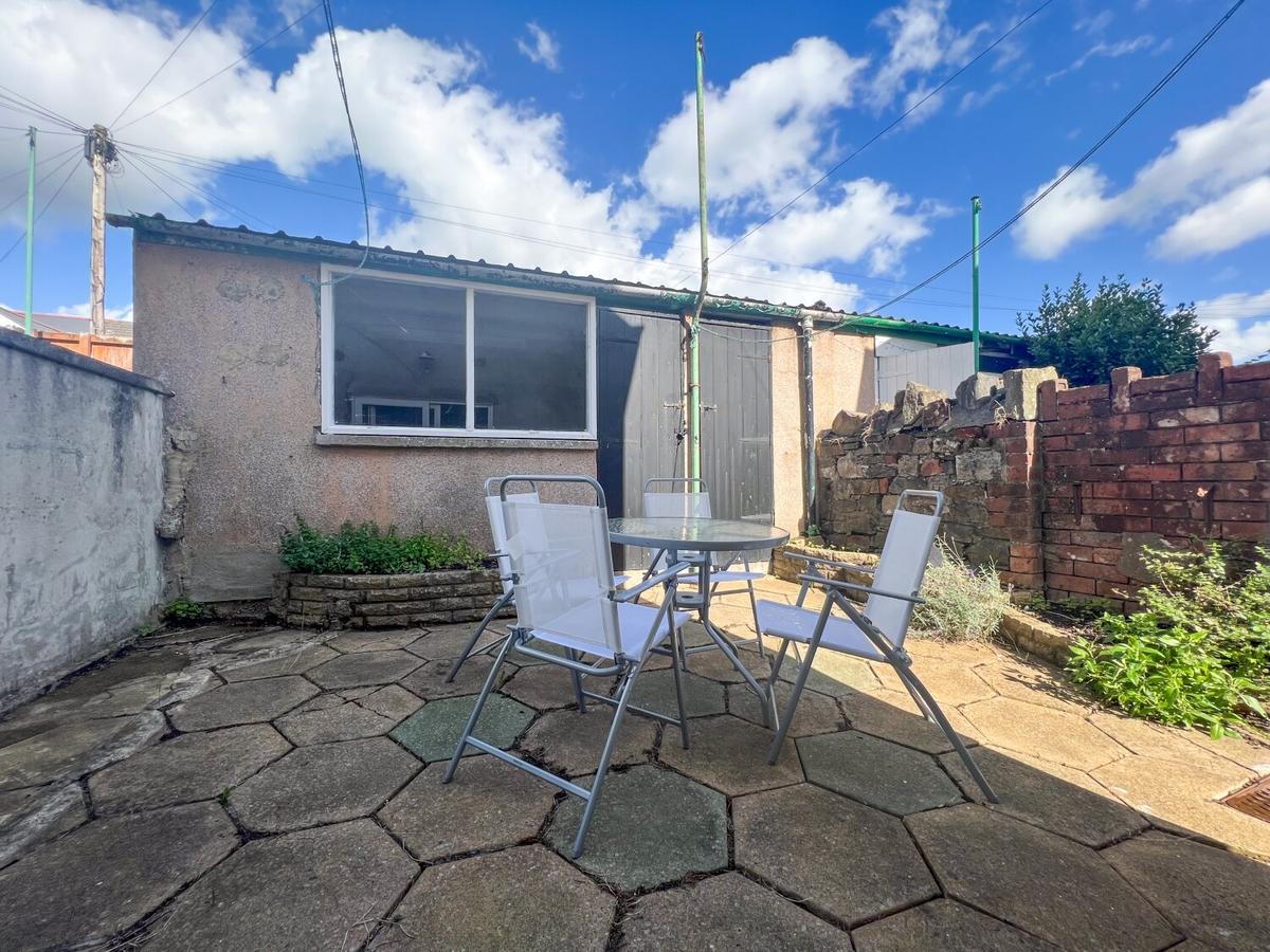 5 bedroom house for rent Cosmeston Street, Cardiff, CF24 4LR | UniHomes