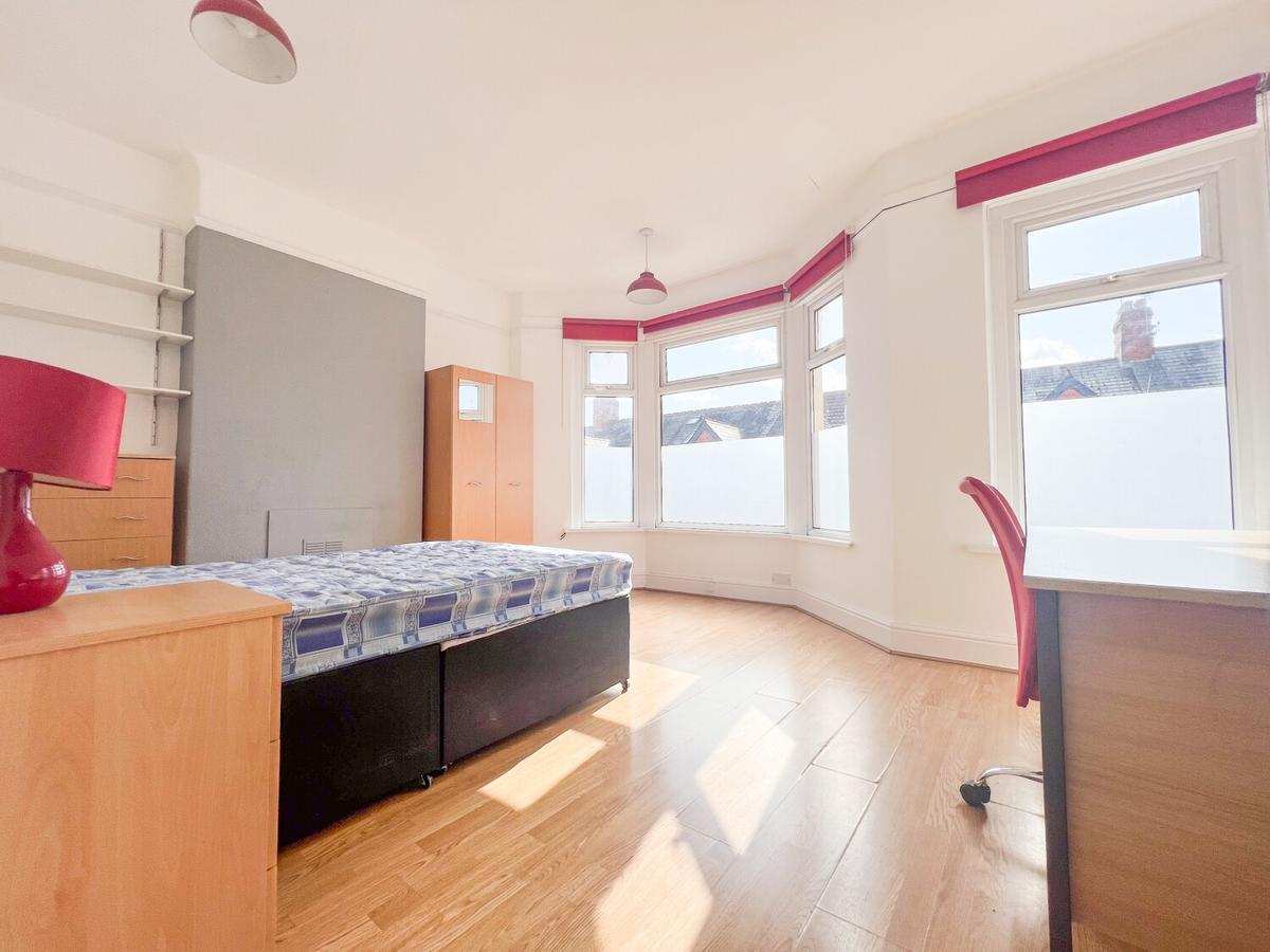5 bedroom house for rent Cosmeston Street, Cardiff, CF24 4LR | UniHomes