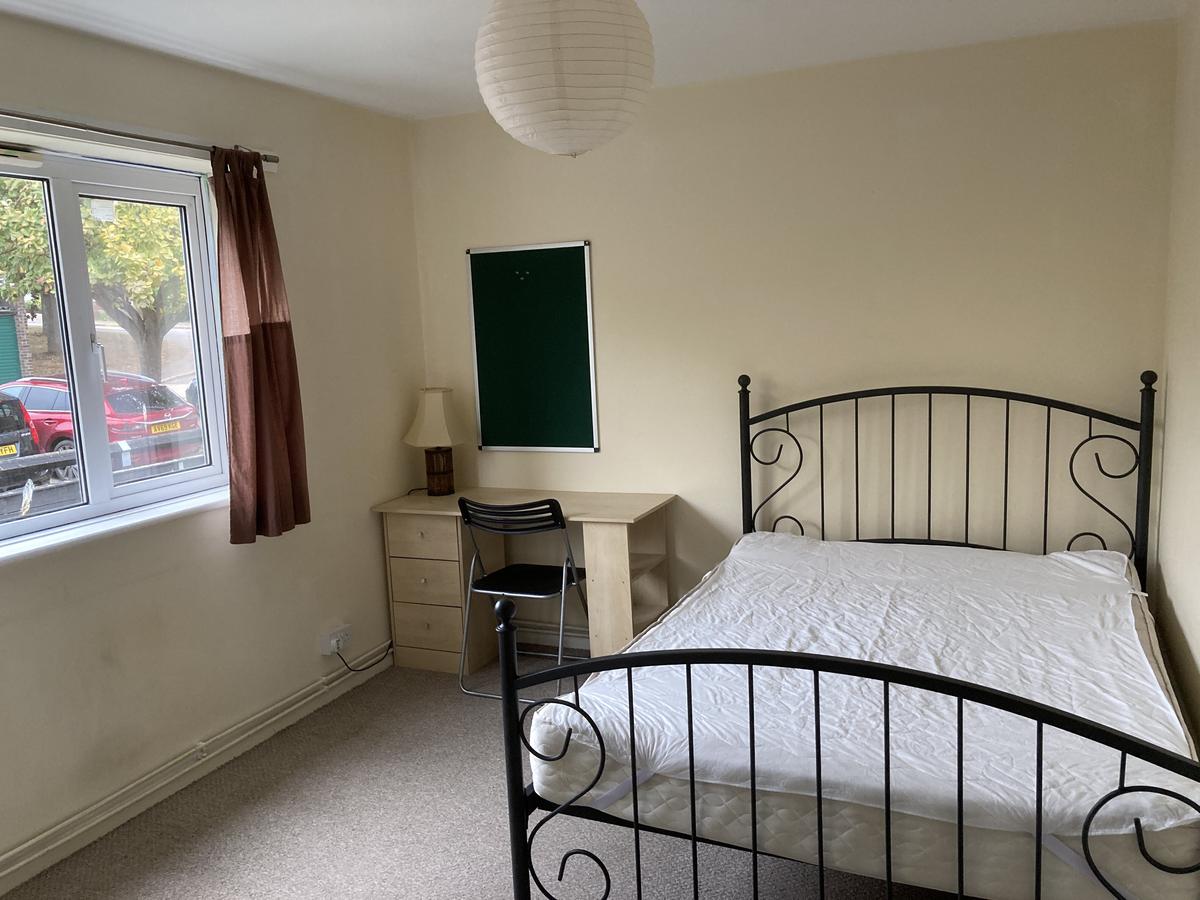 3 bedroom apartment for rent Woodcock Close, Colchester, CO4 3YU | UniHomes