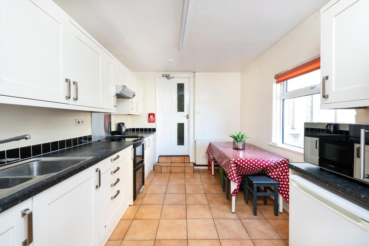 7 bedroom house for rent Stanley Road West, Bath, BA2 3HU | UniHomes