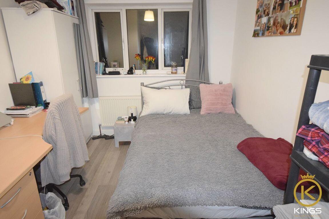 5 bedroom house for rent Ash Grove, Surrey, GU2 8UT | UniHomes