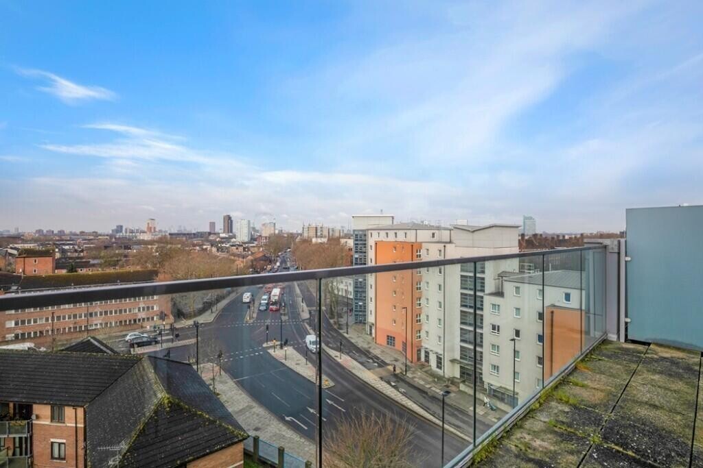 3 bedroom apartment for rent Creek Road, London, SE8 3FD | UniHomes