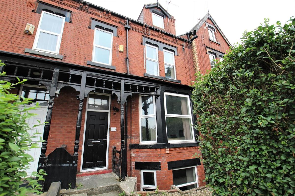 8 bedroom house for rent Delph Lane Leeds, LS6 2HQ | UniHomes