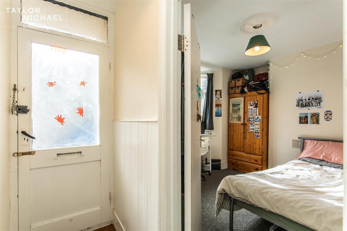 5 bedroom house for rent St. Mary Magdalene Street Brighton, BN2 3HU ...